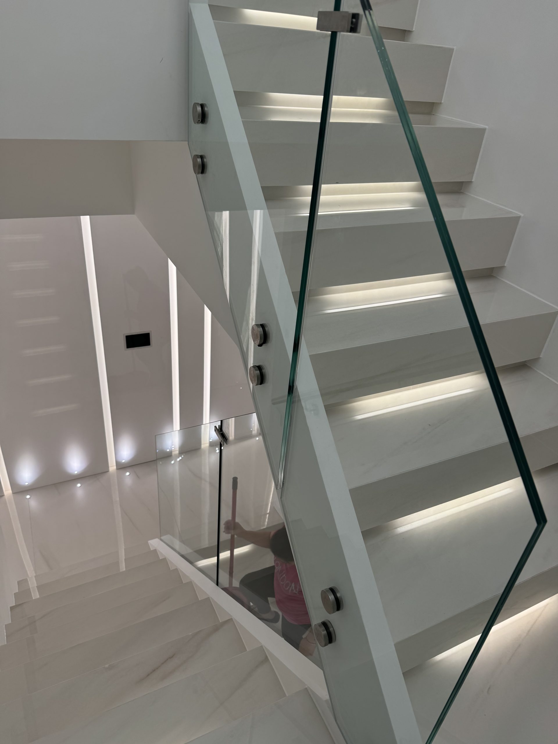 Glass Staircase Kent - Installation Experts