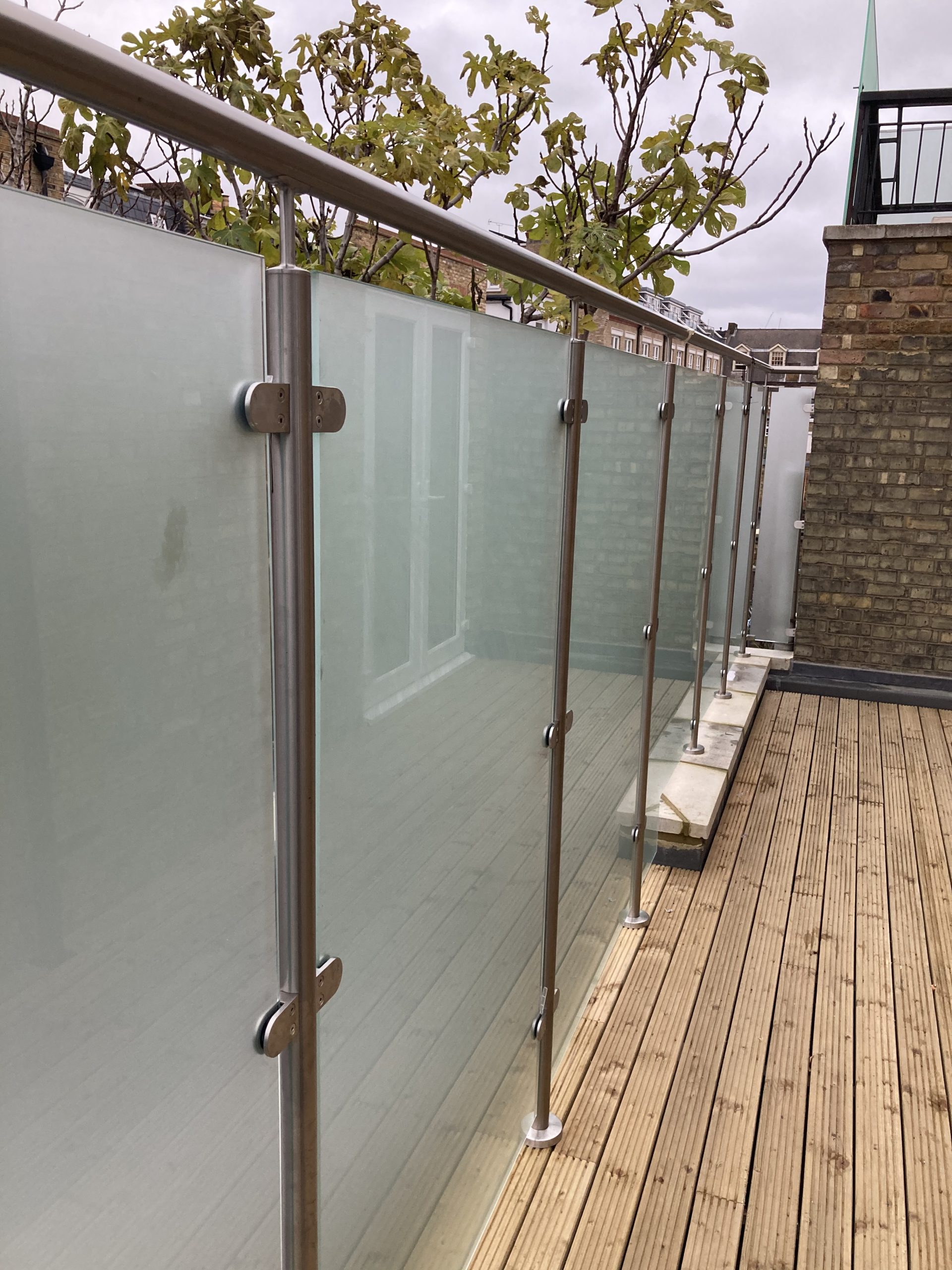 Tall 1800mm high Frameless Glass Balustrades - Kent Privacy