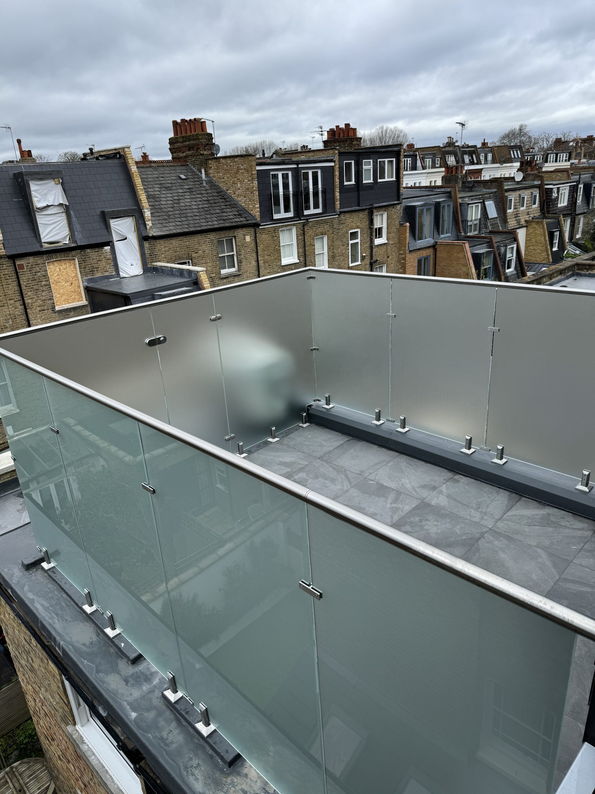 Tall 1800mm high Frameless Glass Balustrades - Kent Privacy